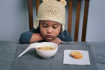 What and How to Feed Your Child When They Have a Stomach Bug